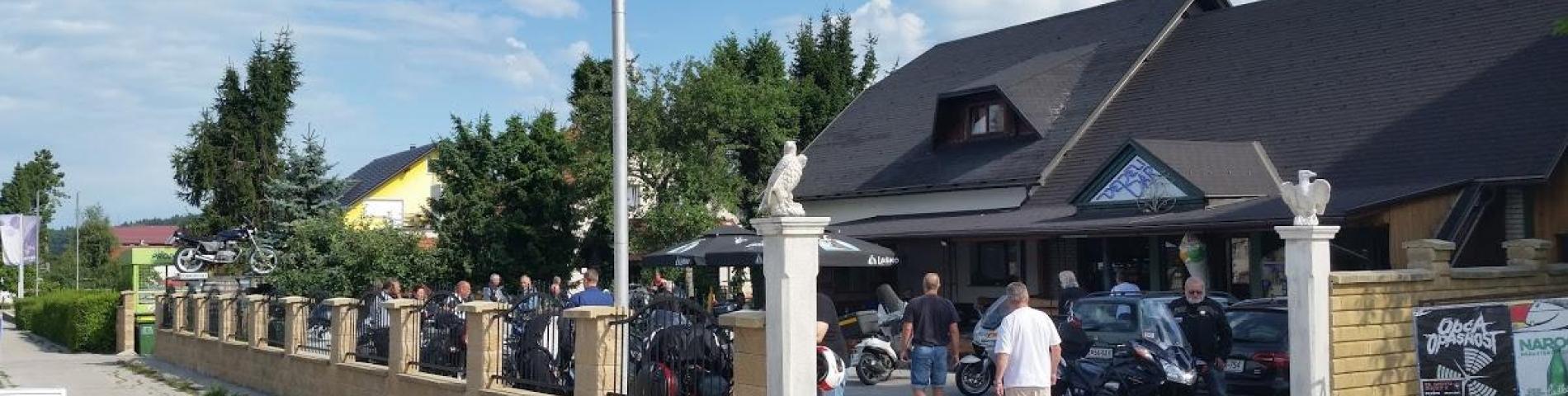 Debeli Bar - Notranjski park - EN